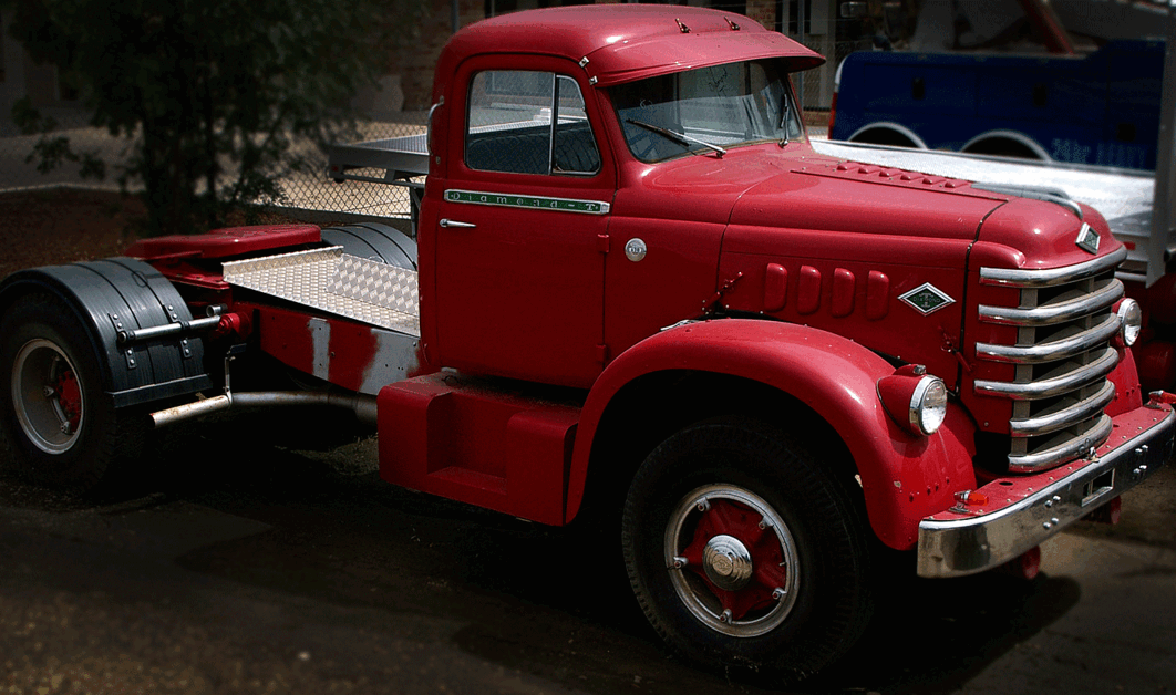 Diamond T Truck Applique by Bill Sexton